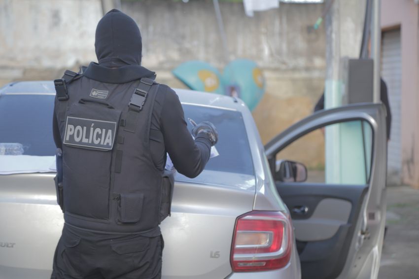 Polícia Prende Duas Pessoas Suspeitas De Estupro
